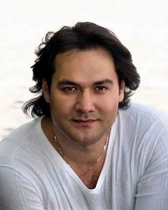 Youtube-portret: Ildar Abdrazakov - Place de l'Opera