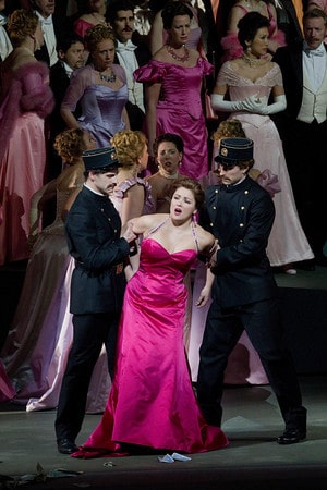 Anna Netrebko zingt Manon in bioscopen - Place de l'Opera