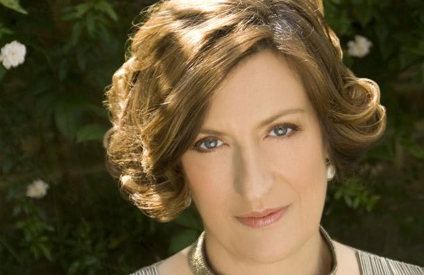 Podcast: Sarah Connolly, enjoying herself - Place de l'Opera