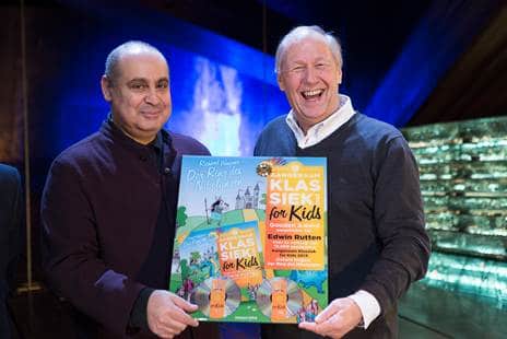 Rutten ontvangt gouden plaat voor Ring-cd - Place de l'Opera