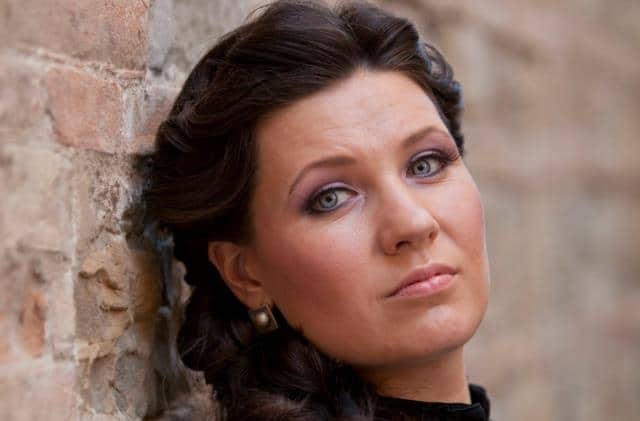 YouTube-portret: Marina Rebeka - Place de l'Opera