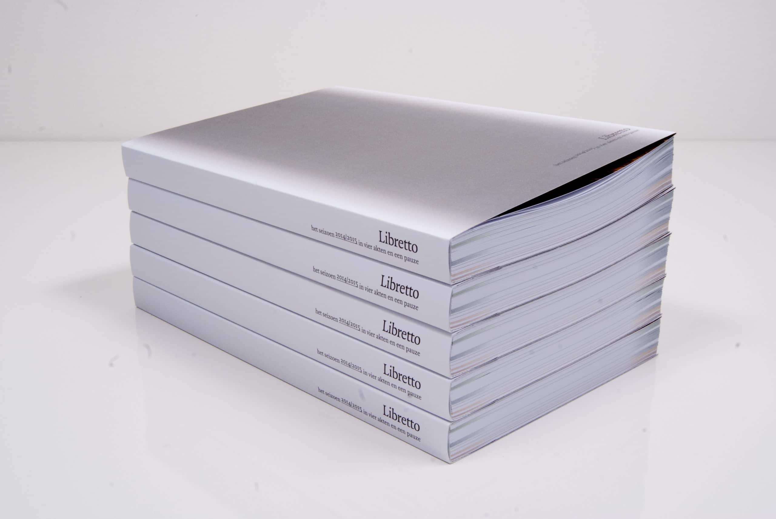 Nu verschenen: het operaboek Libretto - Place de l'Opera