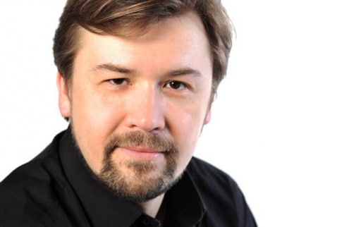 Concertante Entführung confronteert - Place de l'Opera