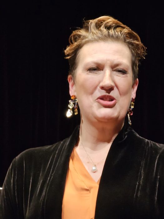 Sarah Connolly schuwt pittig recital niet - Place de l'Opera