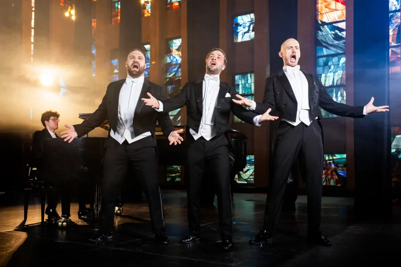 Lezersaanbieding The Diamond Baritones - Place de l'Opera