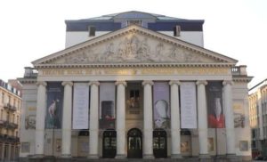 De Munt operahuis van het jaar - Place de l'Opera